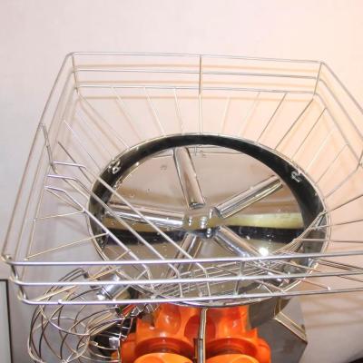 Cina Iso Juice Extractor Commercial Grapefruit Juicer arancio industriale 370W del CE in vendita