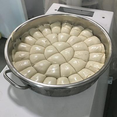 China Ce Manual Dough Rounder Dividing Machine 36pcs Per Time For Cutting Dough Te koop