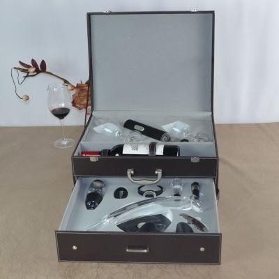 China Caixa de presente de luxe dos acessórios do vinho com o abridor bonde do vinho de Polyresin do projeto sem corda à venda