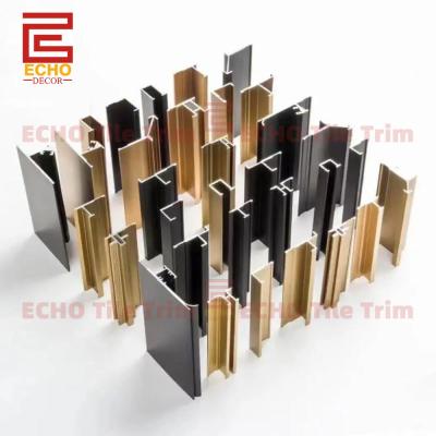 Cina Modanatura battiscopa in vinile decorativo per pannello doccia 10mm in vendita