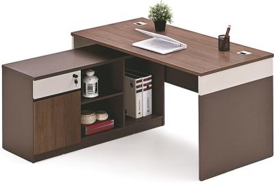 Chine Panneau moderne de catégorie de 1.4M Compact Computer Table E1 pour le bureau à vendre