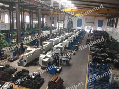 Cina Strumento per la perforazione della roccia in acciaio in lega superiore con rivestimento con vernice a spruzzo in vendita