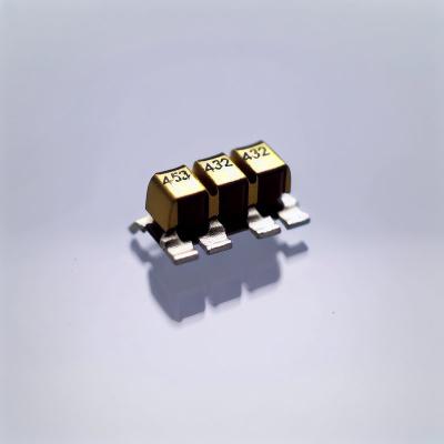中国 4532 SMD コモンモード 窒息 4.5mm x 3.2mm x 2.8mm 20Ω-2000Ω 販売のため