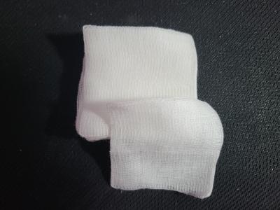Cina Gauze Swabs assorbente medico piegato e spiegato 7.5*7.5 vestirsi chirurgico in vendita