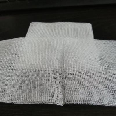 中国 高い吸囚性の生殖不能のガーゼは非感光性を与える綿の医学的用途を拭く 販売のため