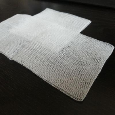 中国 綿の医学のガーゼの綿棒は端26x18 32ply 4