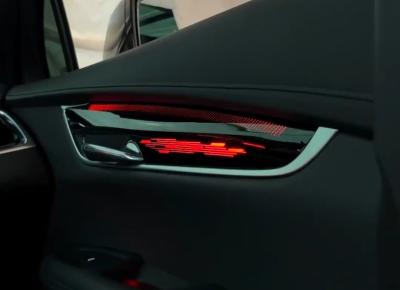 Cina Luci ambientali pianoforte RGB design a stampo nero per Cadillac XT6 in vendita
