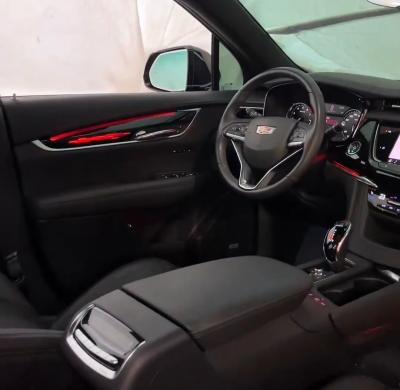 Cina Luci ambientali pianoforte RGB design a stampo nero per Cadillac XT6 in vendita