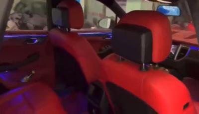 Cina Luci ambientali RGB in fibra di carbonio Radium intaglio + fibra di sella per Porsche Macan (2018-2024) in vendita