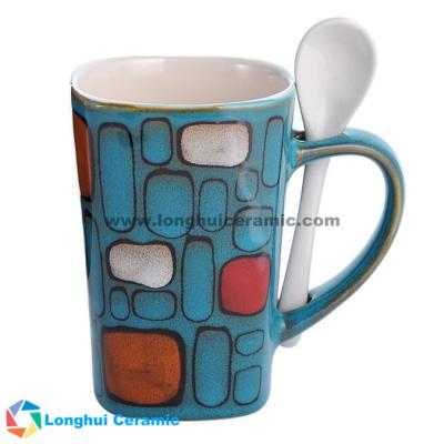 China China factory/manufacturer supplied 340cc hand painted fashion quadrilateral ceramic coffee mug with spoon for sale
