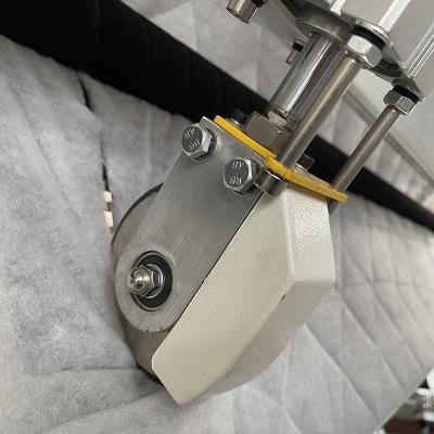 China ponto automatizado de alta velocidade do fechamento da máquina de costura do colchão 500-1100rpm para as edredões e os cobertores à venda