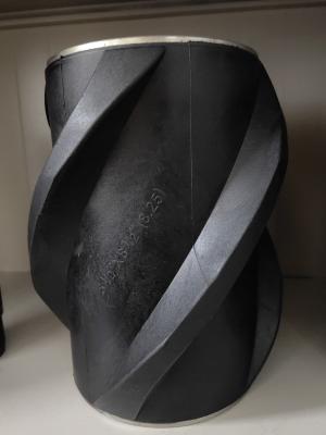 China Composite Material Spiral Type Casing Centralizer 13 5/8 for sale