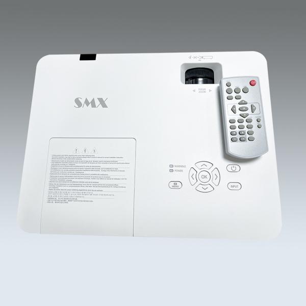 Quality 3LCD 3d Projector 4k Long Throw Projector 4000 Lumens With XGA Speaker for sale