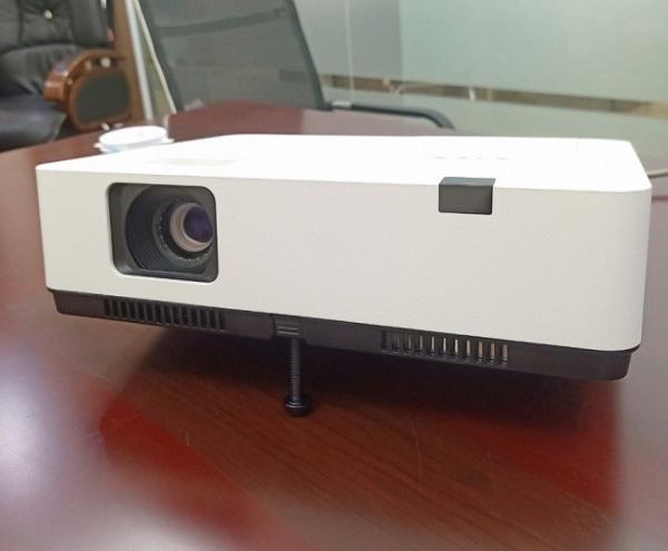 Quality 3LCD 4000 Lumens Hd Multimedia Lcd Projector Multimedia Video Projector for sale