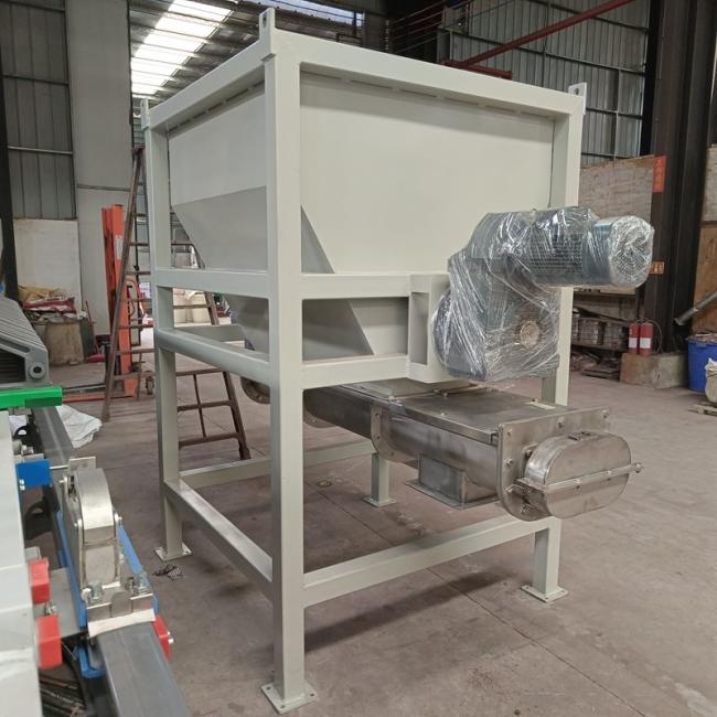 OEM Custom Industrial Blender with Hopper Metal Powder Mixer