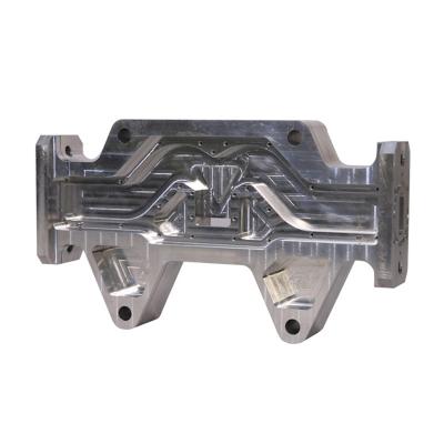 Cina Precisione industriale di lavorazione del metallo Risparmio di potenza CNC di lavorazione del metallo per leghe fresatura di parti di tornitura in vendita