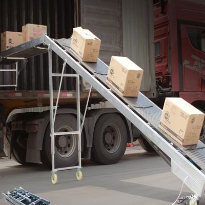 China High Quality Folding Industrial Inclined Belt Conveyor Mobile conveyor belts are used in industrial production  Loading & Unloading for efficient, adjustable-speed material transfer for sale