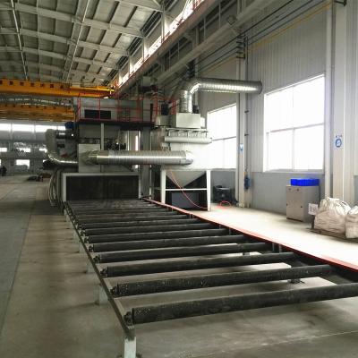 China Linha automática limpando com jato de areia profissional do pré-tratamento do equipamento do transporte de placa de aço à venda