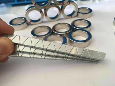 Cina Cilindro diametralmente magnetizzato di Ring Large Disc Small Thin del magnete del neodimio in vendita