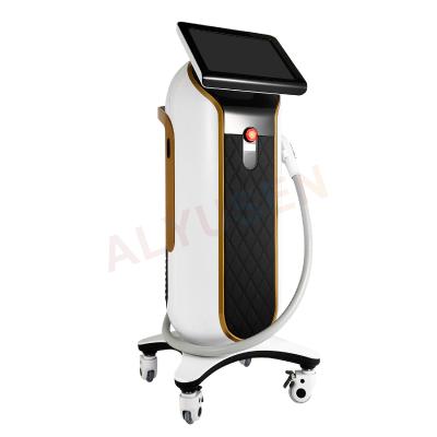 Cina Dispositivo di depilazione laser di titanio a ghiaccio professionale IPL 808nm Diode Laser Machine depilazione in vendita