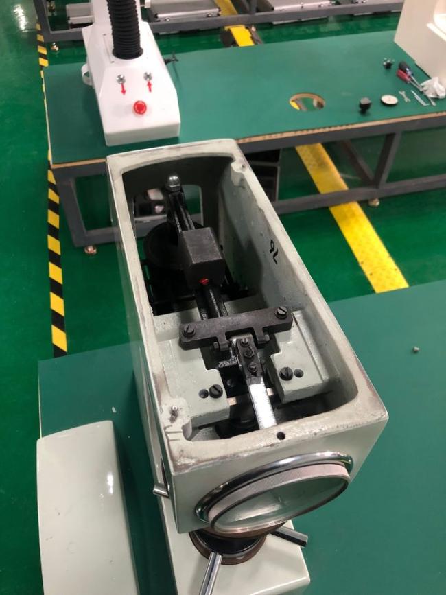 Torretta automatica 6 del micro di durezza Vickers di HR15T HR30T HR45T manuale del tester