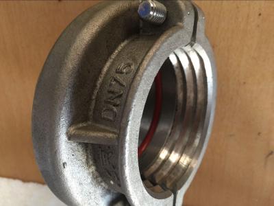 Cina Cappucci protettivi di plastica mentali del tubo del PVC di 75mm a metà rotondo la superficie del rivestimento del nichel di forma del vaso in vendita