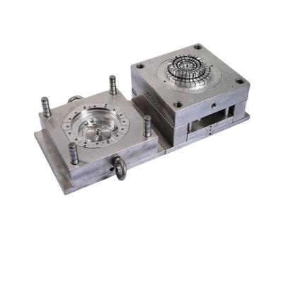 Cina 2738 Precision Injection Molding Plastic Mould Part P20 H13 Mobile Phone Case Mold in vendita