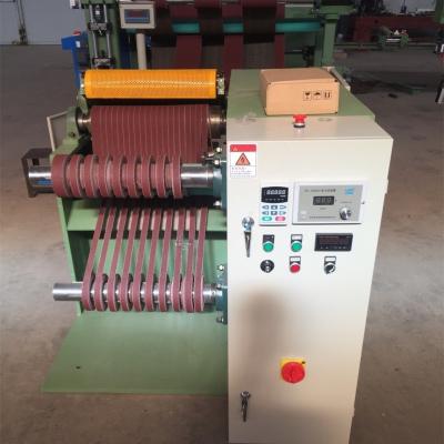 China Slicer de cinturón abrasivo automático completo para la fabricación de cintas de lija a una velocidad de 800-1000 pcs/hora en venta