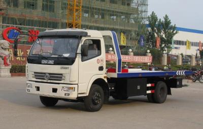 China Dongfeng 6ton Flatbed Road Wrecker Truck 4tons Road Car Rescue Towing Vehicle for sale