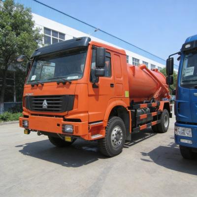 China Sinotruk HOWO 4X4 4WD Off Road Sewer Truck , Vacuum Suction Tanker Truck for sale