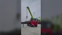 Truck-mounted crane