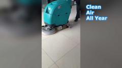 Floor cleaning machine