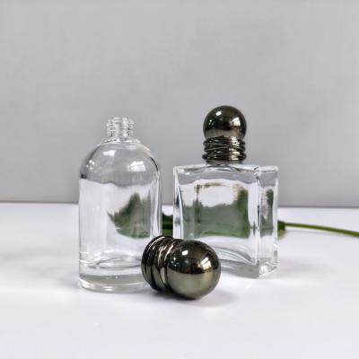 Cina Flaconi di profumo sfusi in vetro da 50 ml con logo personalizzato vuoti ISO9001 in vendita