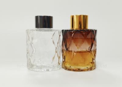 Cina Bottiglie diffusore a bastoncino in vetro con rilievo trasparente per profumo sfuso in vendita