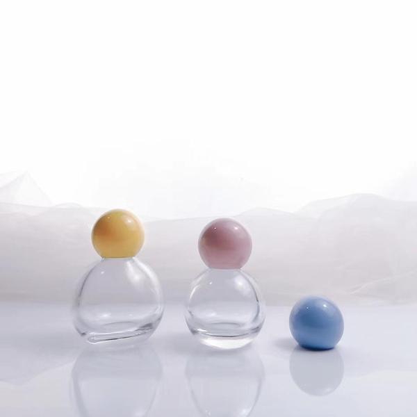 Quality Refillable Bulk Perfume Bottles Mini 50ml Transparent Color Lid Sealing for sale