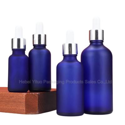Cina Flaconi contagocce per oli piccoli in vetro blu opaco 5ml 10ml 15ml 20ml in vendita