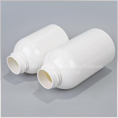 Cina Contenitore di shampoo in plastica bianca vuoto riutilizzabile / Flaconi di shampoo personalizzati in vendita