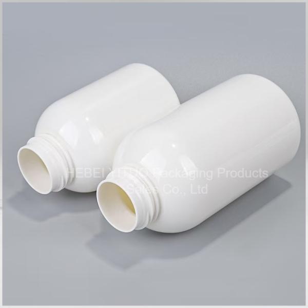 Quality Reusable Empty White Plastic Shampoo Container / Custom Shampoo Bottles for sale