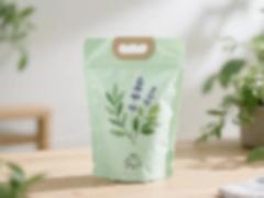 Plastic packaging bags are used for shopping and gifts.