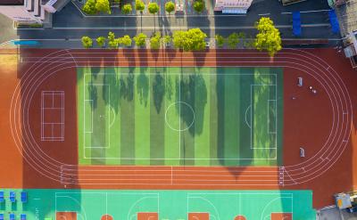 Cina Il TPE intelligente ha prefabbricato il tartan di gomma dello stadio della pista che esegue la pista in vendita