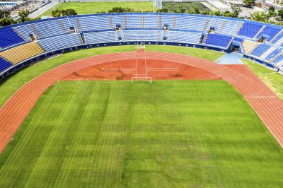 Cina Il TPE intelligente ha prefabbricato il tartan di gomma dello stadio della pista che esegue la pista in vendita