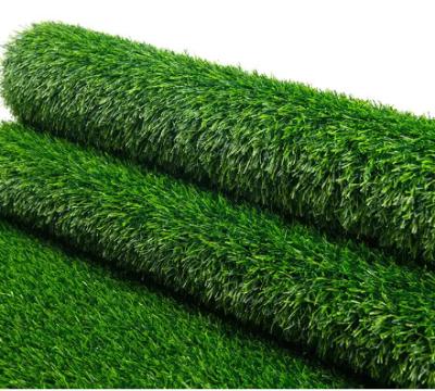 Cina Tappezzi l'abbellimento del sintetico artificiale dell'erba pp del tappeto erboso per il campo da giuoco di svago in vendita
