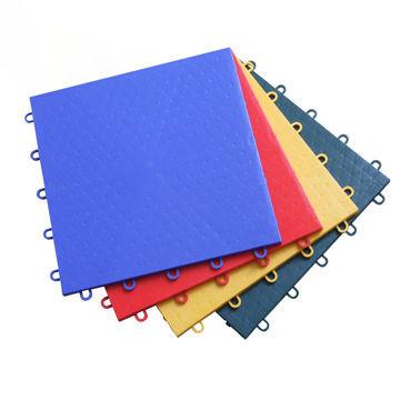 Cina Stuoie di collegamento modulari di drenaggio della rottura della pavimentazione di slittamento delle mattonelle pp del garage del cuscino anti insieme in vendita
