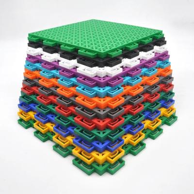 Cina Pavimento blu di collegamento di plastica sospeso del campo da badminton della pavimentazione pp in vendita
