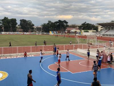Cina sport di superficie dell'unità di elaborazione di UV-resistenza che pavimentano il blu rosso della corte di pallavolo in vendita