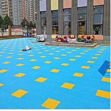 Cina Il poliuretano ha sospeso le mattonelle di collegamento della palestra colpisce l'assorbimento in vendita