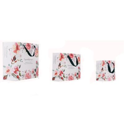 China Empacotamento biodegradável do papel do saco de compras do boutique à venda