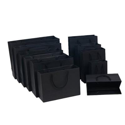 China Kraft Take Away Paper Packaging Bags Recyclable For Carrying Clothing Shoes for sale