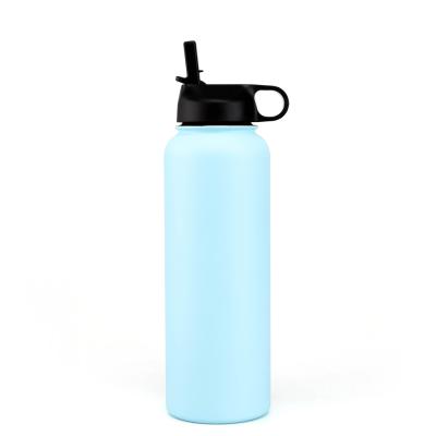 Cina 2023 Nuovo logo personalizzato coperchio diverso portatile isolante promozionale bottiglia d'acqua in acciaio inossidabile 500ml 750ml 1000ml in vendita