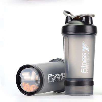Cina 2020 Nuovo stile tre strati Bottella di ginnastica Blender Bottella d'acqua Loop Top BPA Free Shaker di plastica Bottella d'acqua in vendita